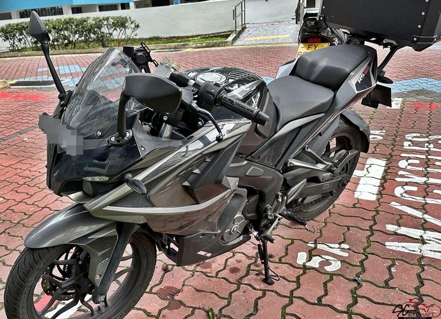 Used Bajaj Pulsar RS200 bike for Sale in Singapore - Price, Reviews ...
