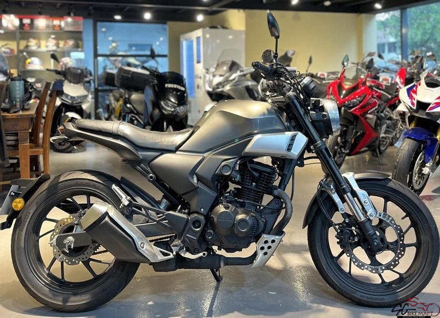 Used Honda CBF190TR Scrambler bike for Sale in Singapore - Price ...