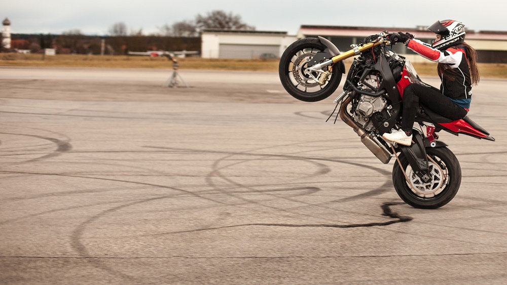 World’s Best Stunt Woman Sarah Lezito Teaches You How to Drift on ...